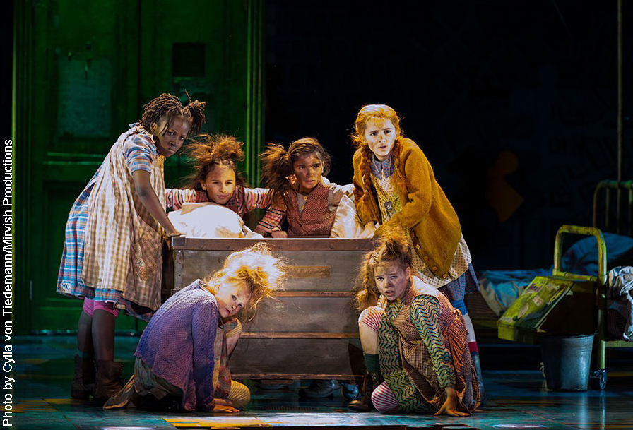 Annie the musical – theatre review « Celebrity Gossip and Movie News