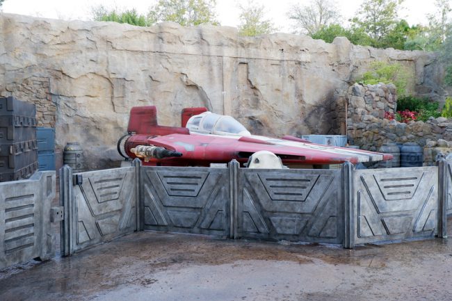 Resistance A-Wing Starfighter at Star Wars: Galaxy’s Edge « Celebrity ...