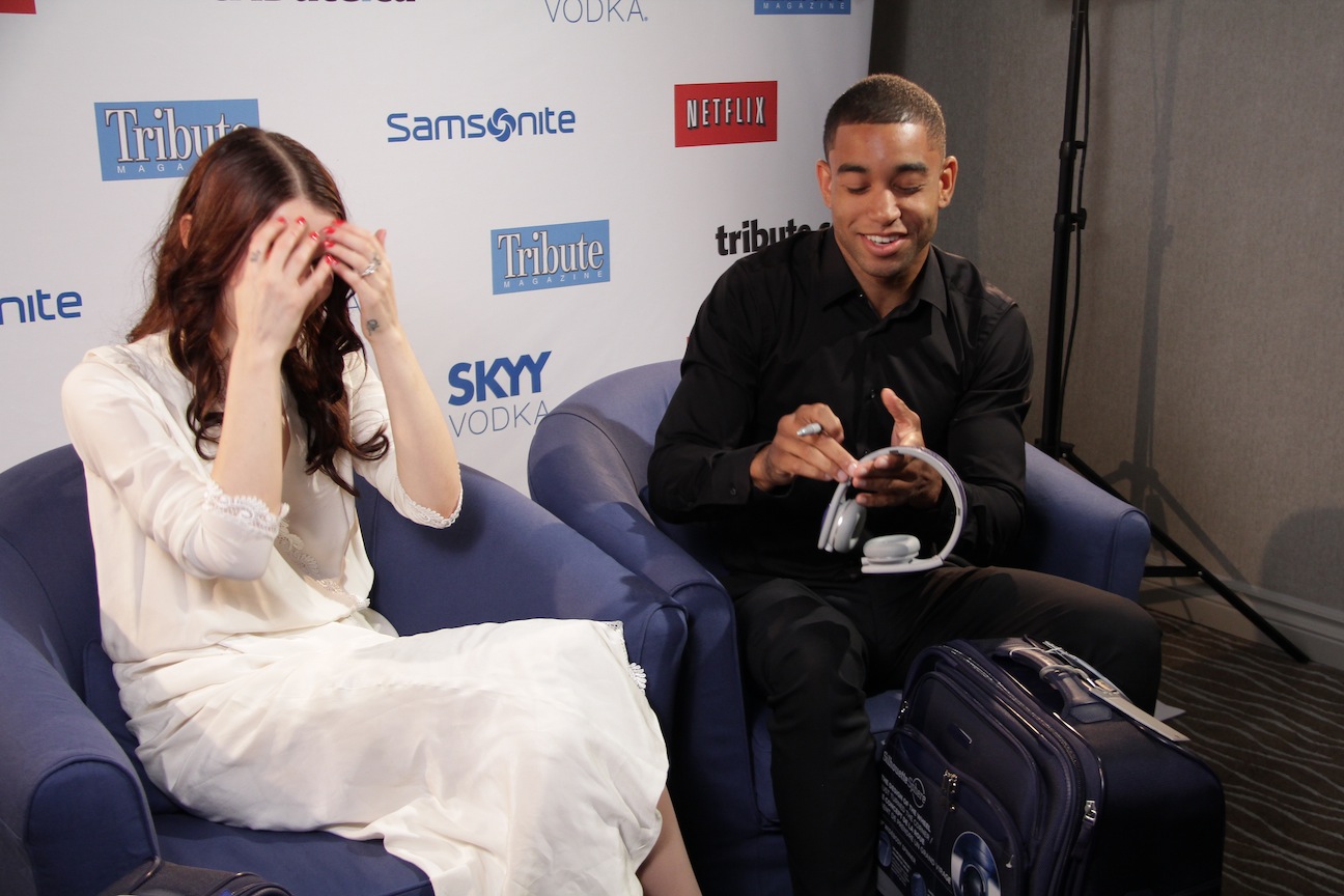 All Cheerleaders Die actor Tom Williamson signs our headphones for ...