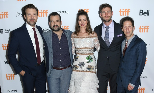 Anne Hathaway stuns at Colossal red carpet event | Toronto ...